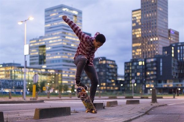 Grootste skatepark van Nederland op Zeeburgereiland Grootste skatepark van Nederland op Zeeburgereiland